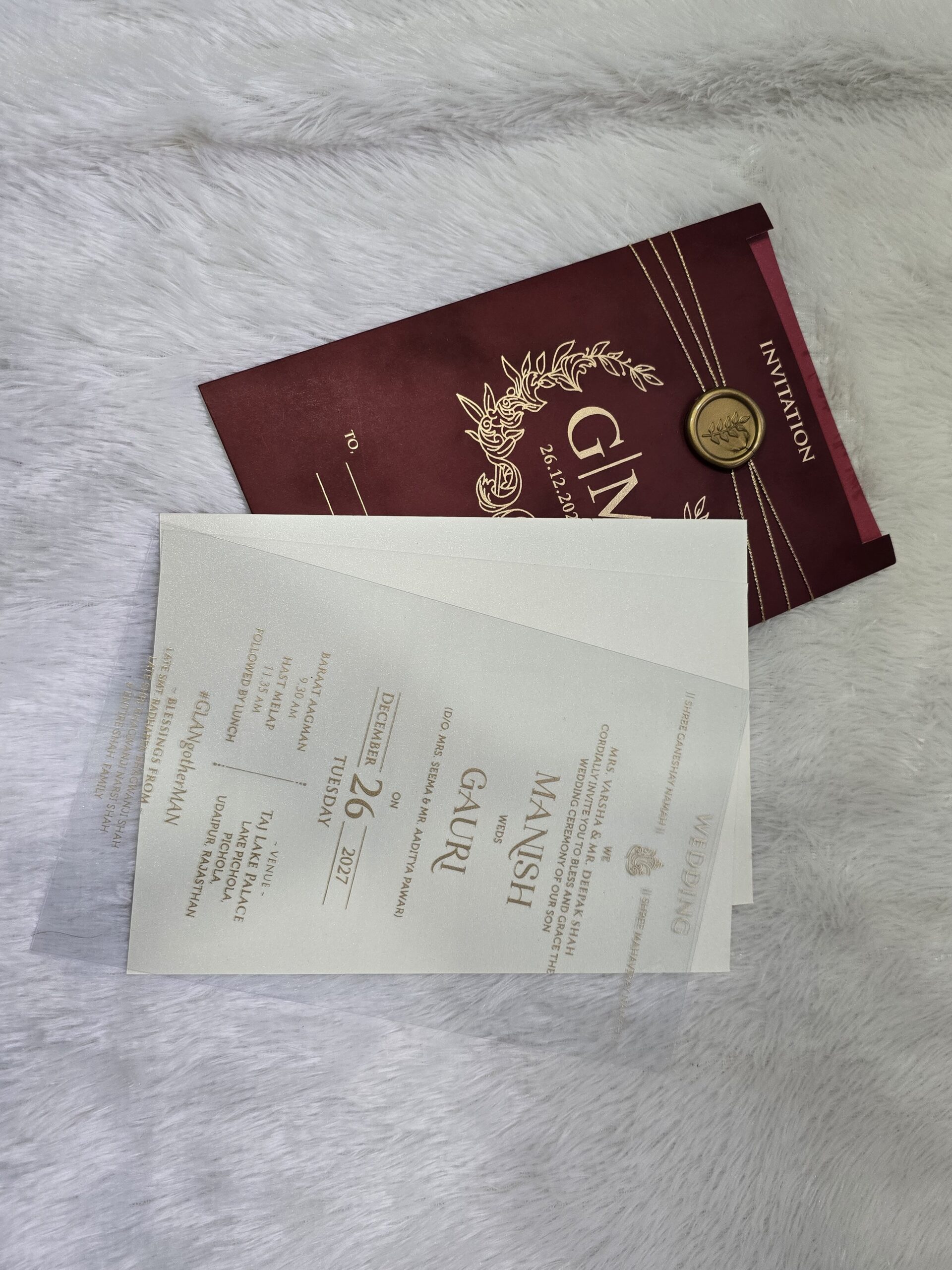 Premium mettalic paper wedding invitation card with plastic seal and ...