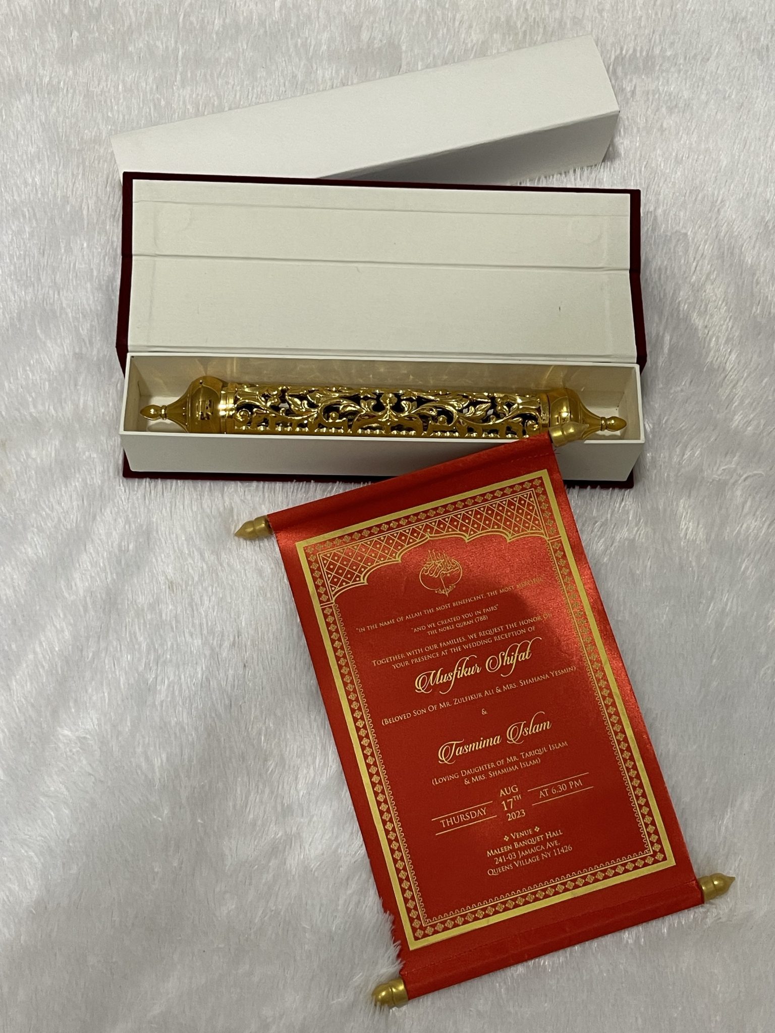 Premium scroll with Velvet finish magnetic box and golden cylindrical ...