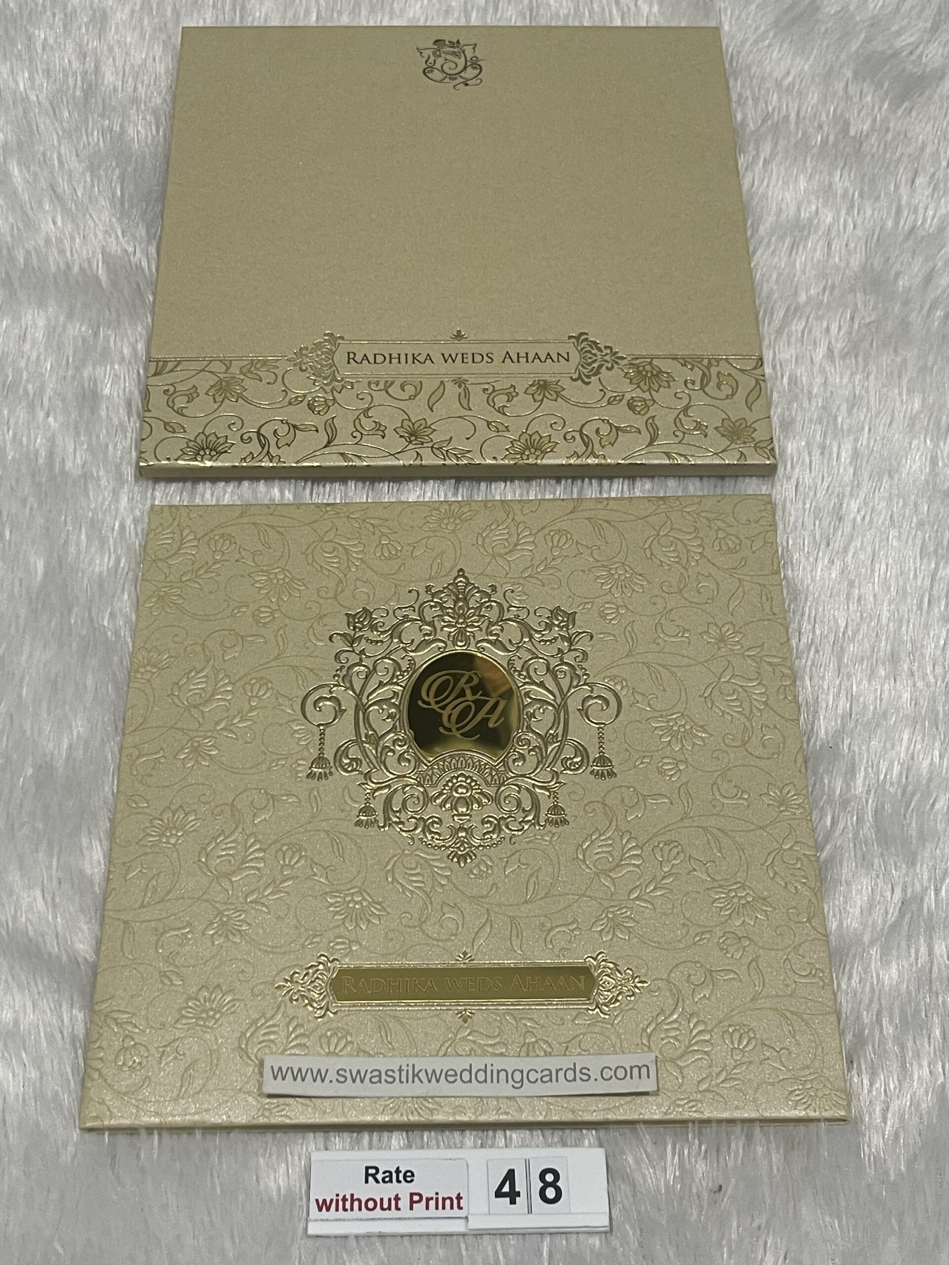 Hardbound mettalic finish paper wedding invitation card with 2 inserts ...