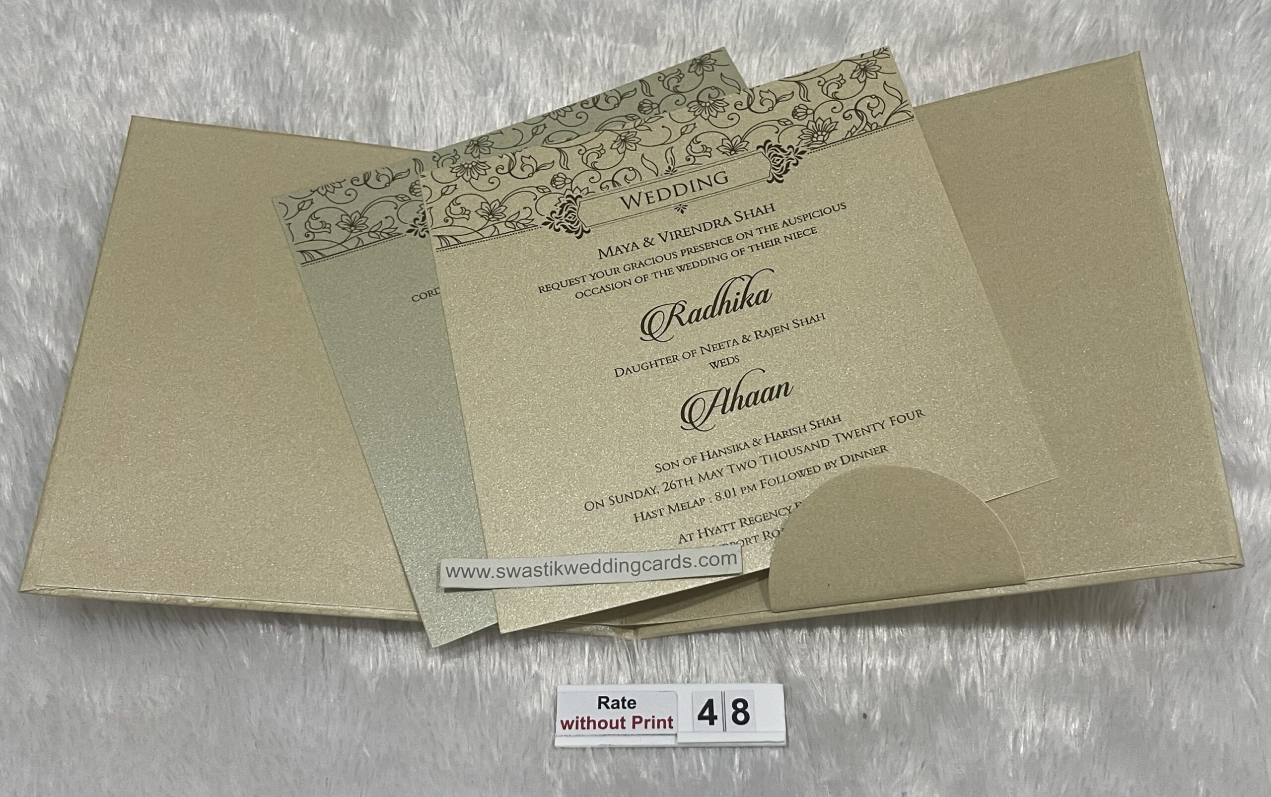Hardbound mettalic finish paper wedding invitation card with 2 inserts ...