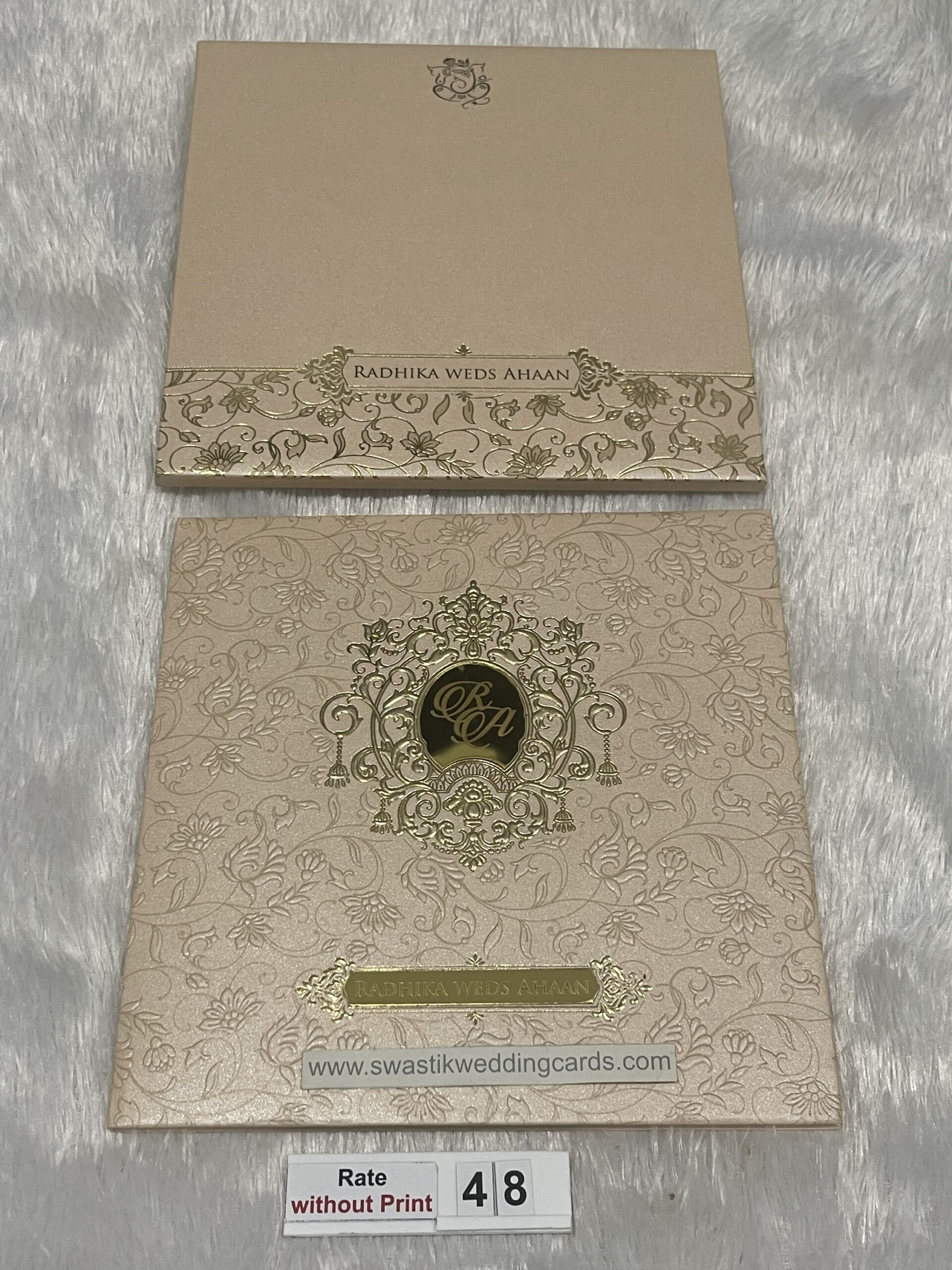 Hardbound mettalic finish paper wedding invitation card with 2 inserts ...